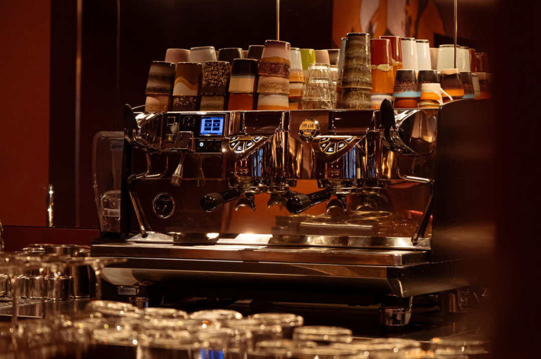 Chinaski Studio & Bar | Cafe, Restaurant, Bar Frankfurt